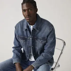 LEVI'S Relaxed Fit Thermoadapt Trucker Jacket