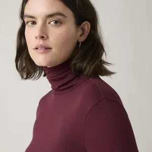 LEVI'S Dreamy Turtleneck Top