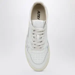 AUTRY Medalist Low Sneakers With Shell Detail - White