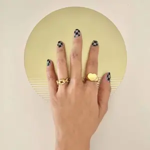 OUTOFOFFICE Chain Link Band Ring