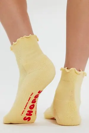 LE BON SHOPPE Le Bon Ruffled Hugger Crew Socks Banana Cream/red