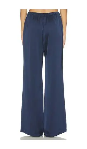 Amanda Uprichard Mariko Pant