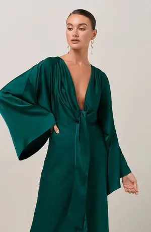 SAVEL Sassy Midi Dress - Emerald