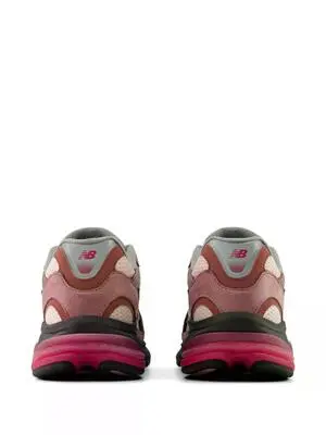 NEW BALANCE Abzorb 2010 Sneakers - Pink