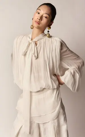 JULYCOLUMN Opera Tie Blouse