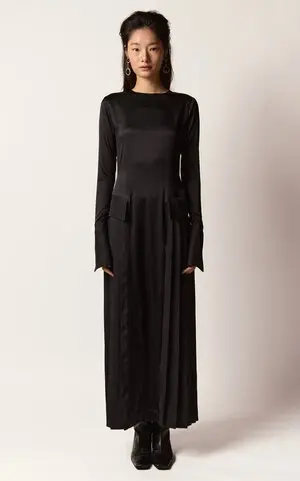 JULYCOLUMN Kiwa Silk Pleated Maxi Dress