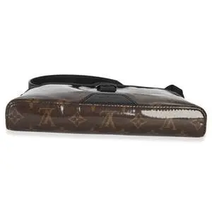LOUIS VUITTON Monogram Glaze Canvas Messenger Bag Pm