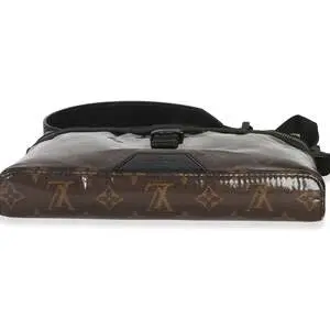 LOUIS VUITTON Monogram Glaze Canvas Messenger Bag Pm