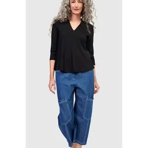 Alembika Essential V-neck Top
