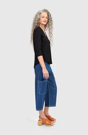 Alembika Essential V-neck Top