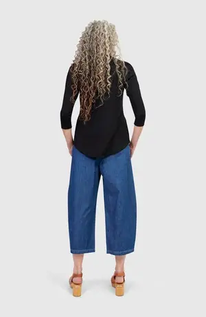 Alembika Essential V-neck Top