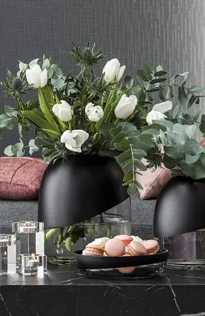 TOGAS Ayres Flower Vase