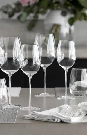 TOGAS Wineright Wine Glasses
