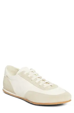 COMMON PROJECTS Minimal Runner Leather Sneakers