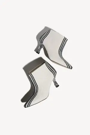 AMAMBAIH Inma Ankle Boots - Ivory-black