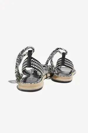 AMAMBAIH Graciela Flat Sandals