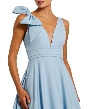 Mac Duggal Sleeveless Plunge Neck Ball Gown With Bow Detail - Powder Blue