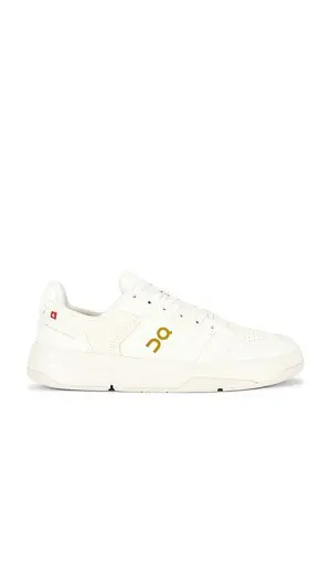 On The Roger Clubhouse Ace Sneaker - Ivory