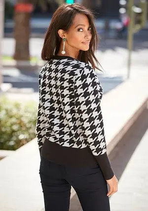 LASCANA Houndstooth Cardigan With Pearl Button