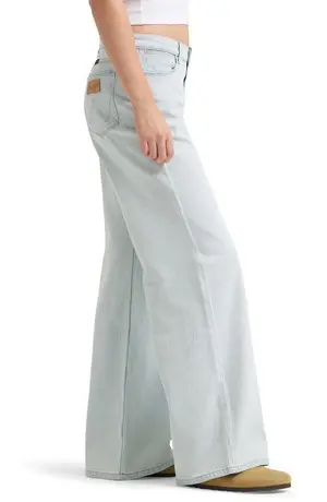 Wrangler Low Rise Baggy Jeans