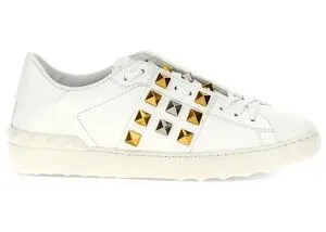 Valentino Garavani Rockstud Untitled Sneaker