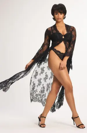 SAVAGE X FENTY Lace Flow Maxi Robe