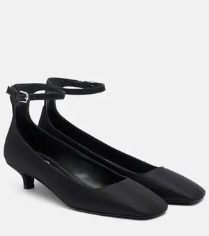 TOTEME Satin Pumps - Black