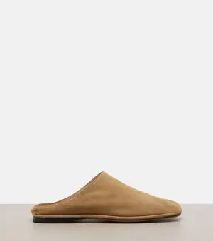 THE ROW Piper Suede Mules - Beige