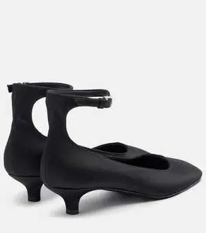 TOTEME Satin Pumps - Black