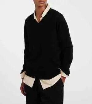 THE ROW Numi Cashmere V-neck Top