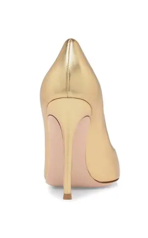 GIANVITO ROSSI Suede Pumps