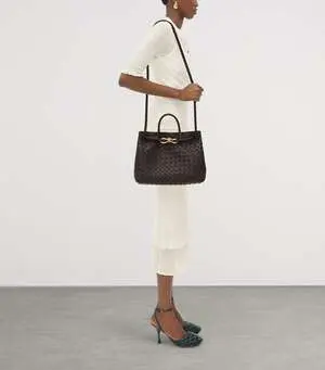 Bottega Veneta Leather Andiamo Top-handle Bag - Grey