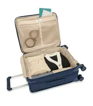 Briggs & Riley Baseline Global Carry-on Expandable Spinner Suitcase - Navy