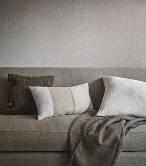 DE LE CUONA Wool-blend Attenborough Buckle Cushion