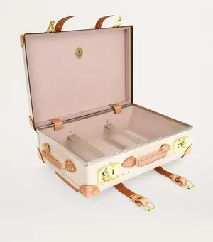 GLOBE-TROTTER Safari 2-wheel Suitcase - Ivory