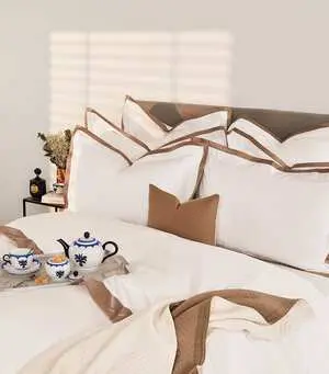 CELSO DE LEMOS Amir Square Pillowcase