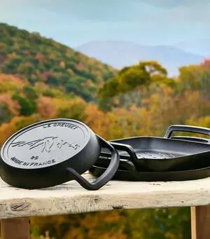 LE CREUSET Cast Iron Outdoor Collection Square Grilling Basket