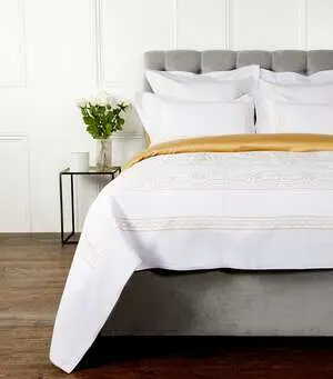 CELSO DE LEMOS Versailles Pillowcase - Gold