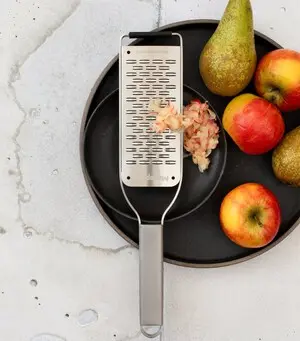 MICROPLANE Stainless Steel Professional Ribbon Grater