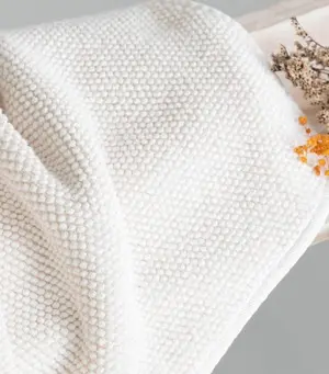 GRACCIOZA Cotton Pearls Bath Towel - Ivory