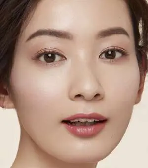 CLE DE PEAU BEAUTE The Luminizing Face Enhancer