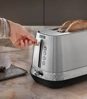 DE'LONGHI Stainless Steel Diadema Toaster