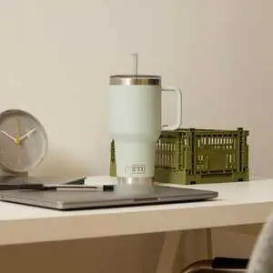 YETI 35oz Rambler Straw Mug
