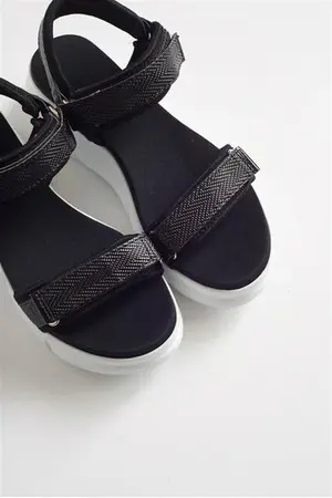 PROLOGUE SHOES Yrmengardis Strappy Sandal - Black