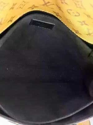 LOUIS VUITTON Pochette Metis Reverse Monogram Canvas - Brown