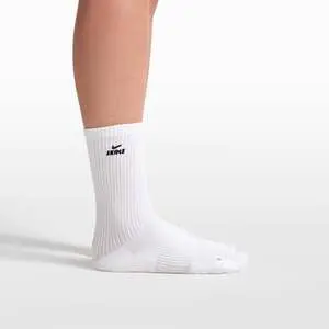 SKIMS Dri-fit Pilates Grip Crew Socks