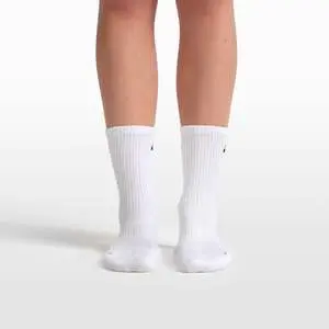 SKIMS Dri-fit Pilates Grip Crew Socks