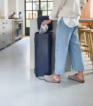 JOSEPH JOSEPH Porta Easy-empty Pedal Bin