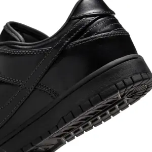 Nike Dunk Low Retro Premium Sneakers - Black