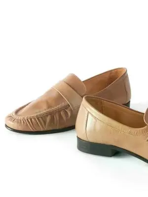 REJINA PYO Ruched Leather Loafers